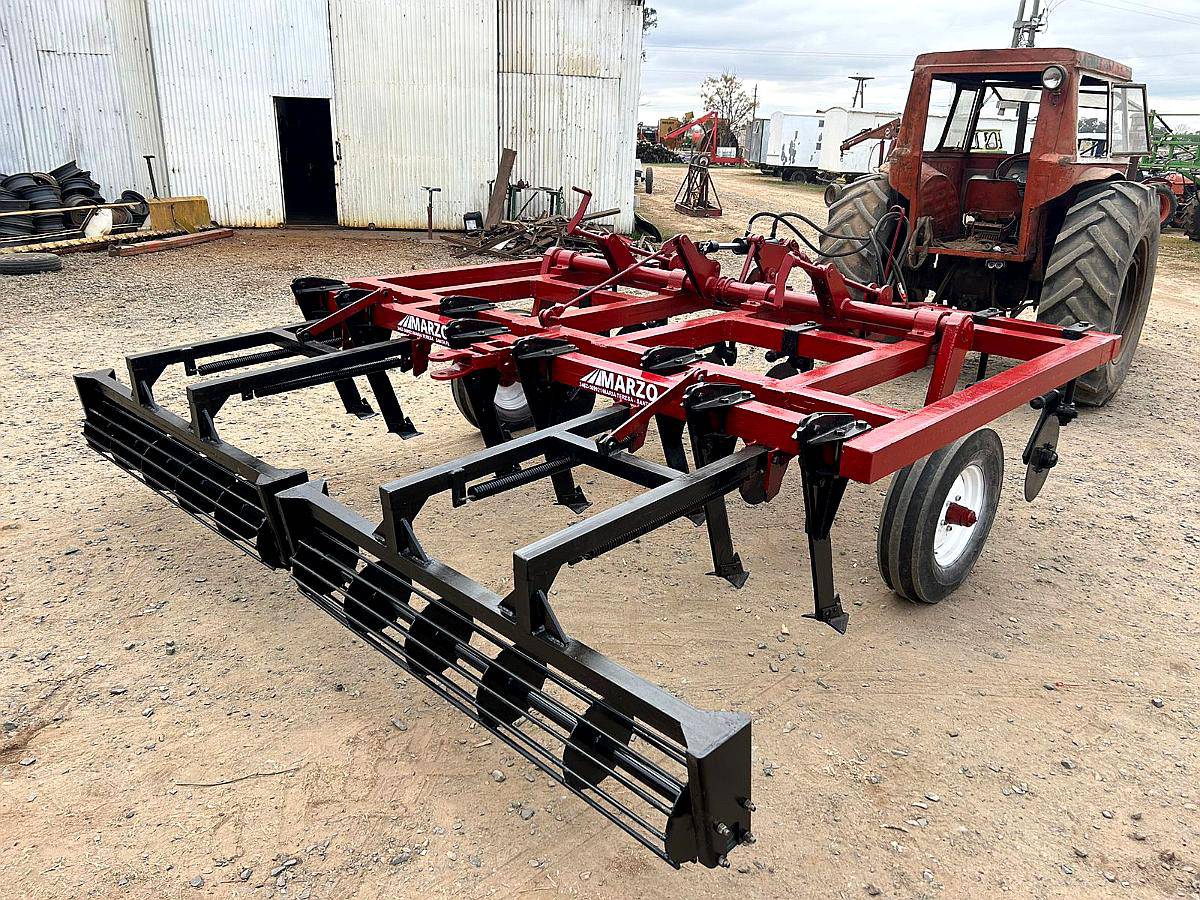 Subsolador de Suelo Nuevo 8 Púas a 42 cm Agroflex - Agroads