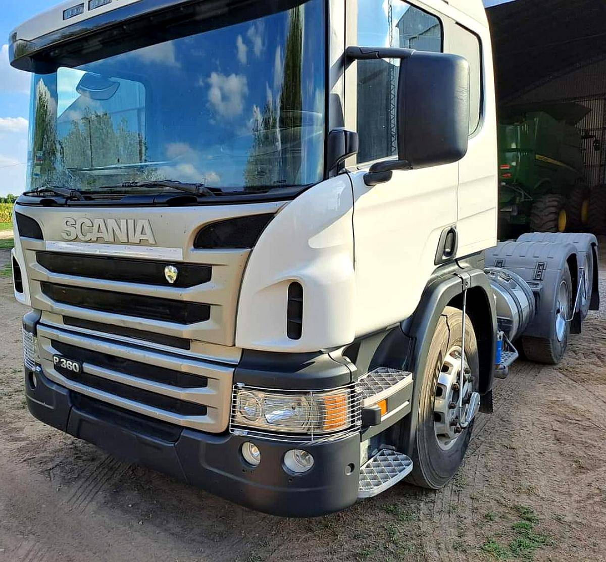 Scania P360 6X2 Mod 2014. Suspensión Neumática. - Año: 2014 - Agroads