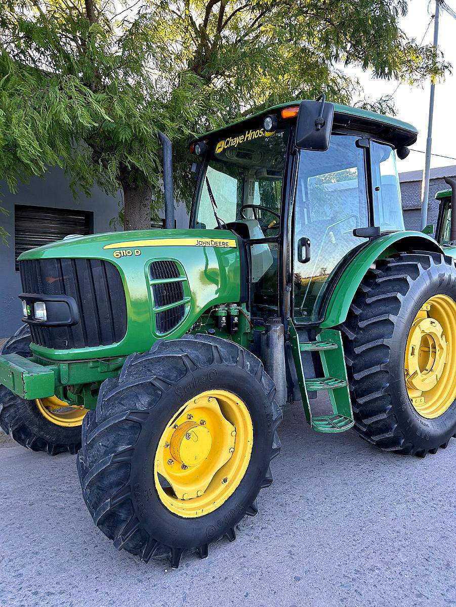 John Deere 6110 e Excelente - Año: 2018 - u$s 75.000 - Agroads