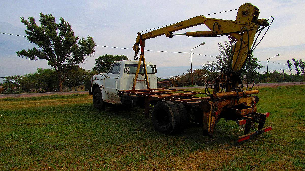Camión Chevrolet con Hidrogrua Hidrogrubert - Año: 1970 - Agroads