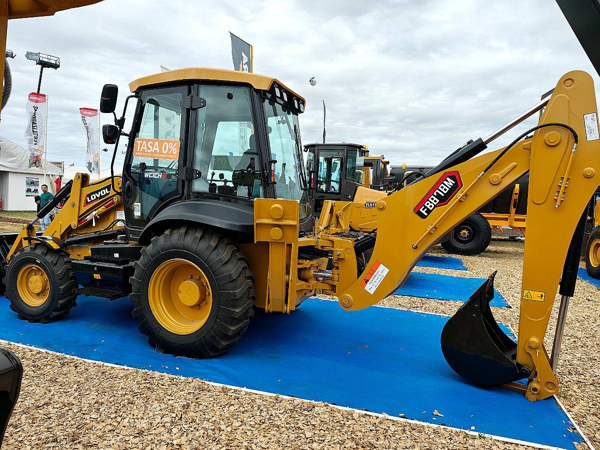 Lovol Fb878m, Pala con Retro, Pozzi Maquinarias SA - Agroads