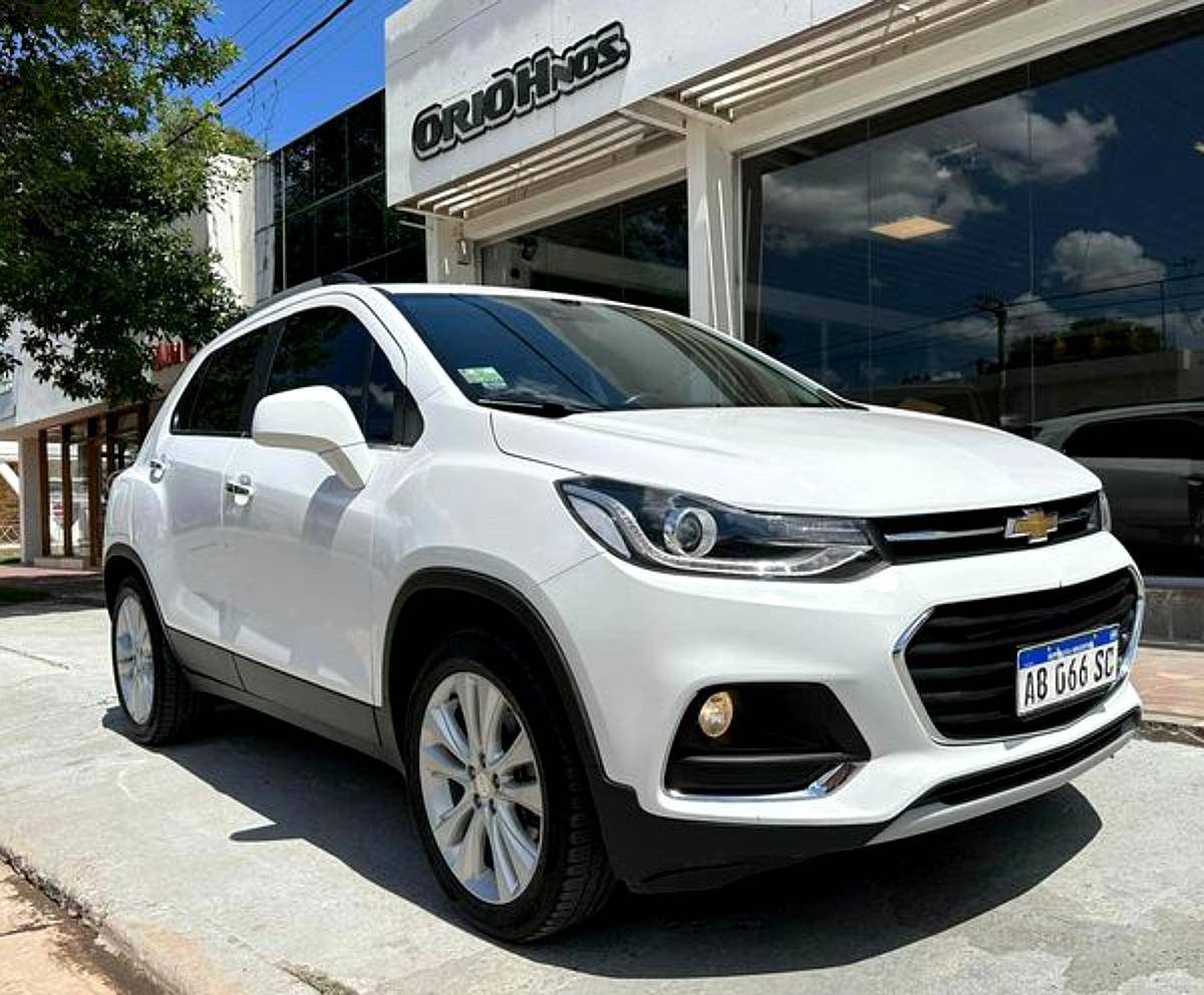 Tracker AWD Ltz+ Automatica año 2017 Tope de Gama - Agroads