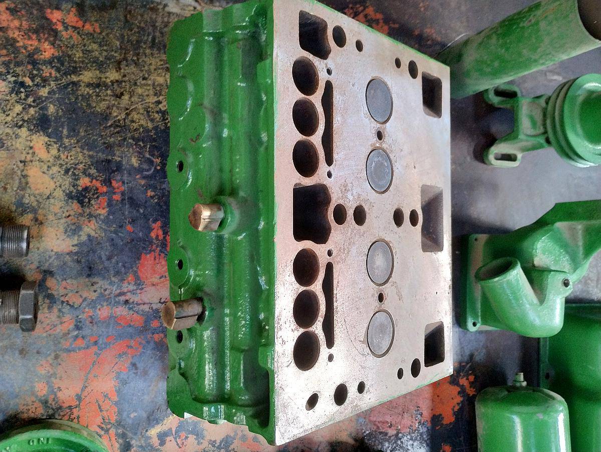 Motor Jonh Deere 445 - $ 10.000 - Agroads