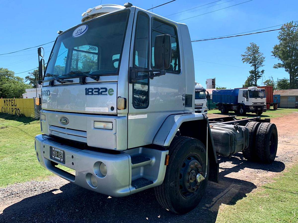 Ford Cargo 1832e Chasi - Año: 2008 - $ 3.400.000 - Agroads