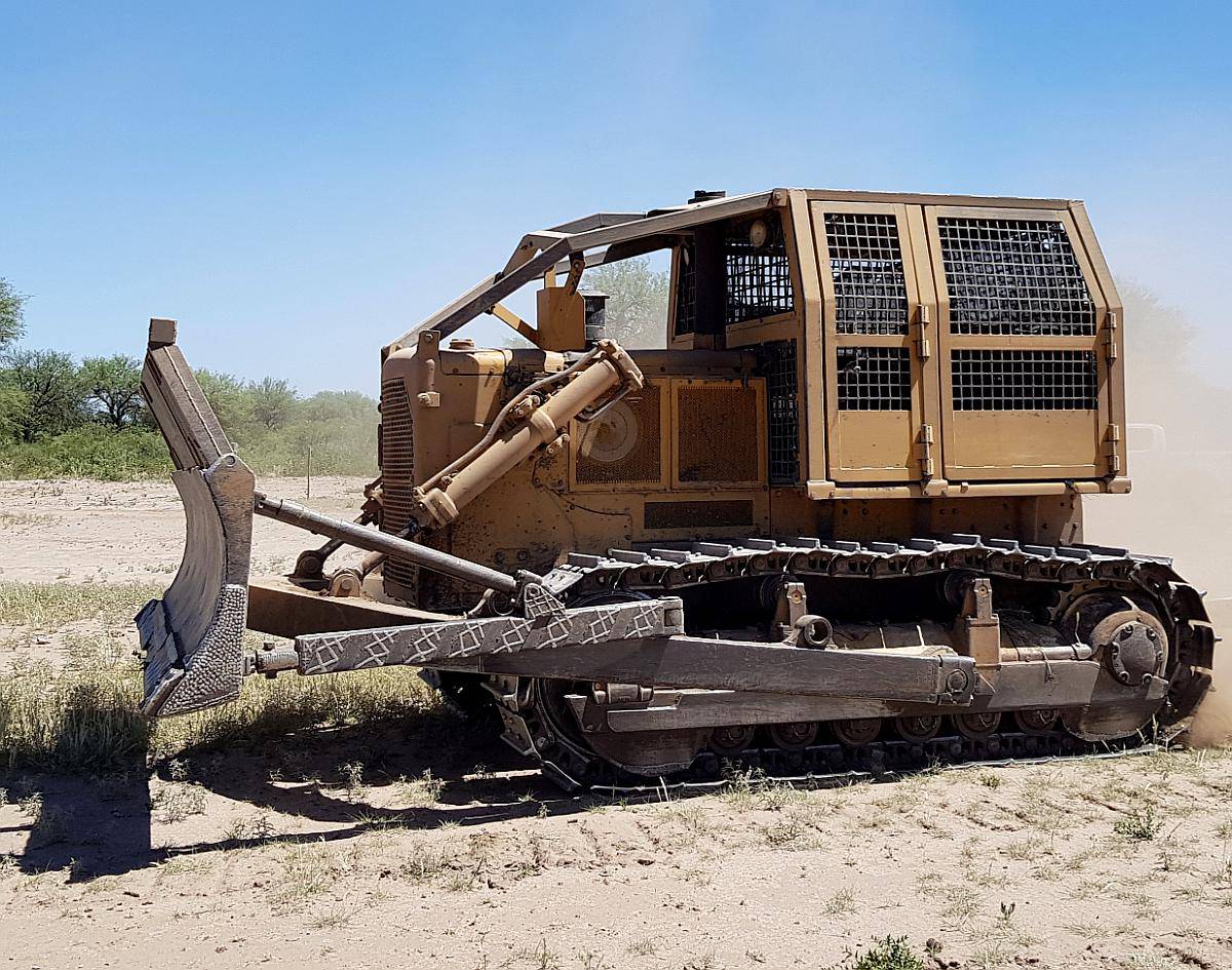 Topadora Caterpillar D7E 48a - Año: 1978 - u$s 60.000 - Agroads