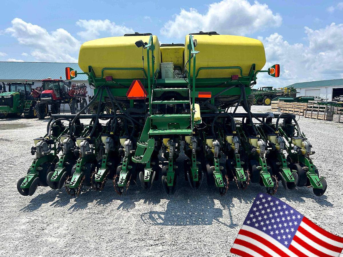 Plantadora John Deere DB60 2012 - 6.970 Has de USO - Agroads