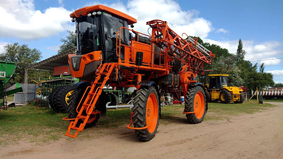 Pulverizadora Jacto Uniport 3000 - Año: 2017 - Agroads