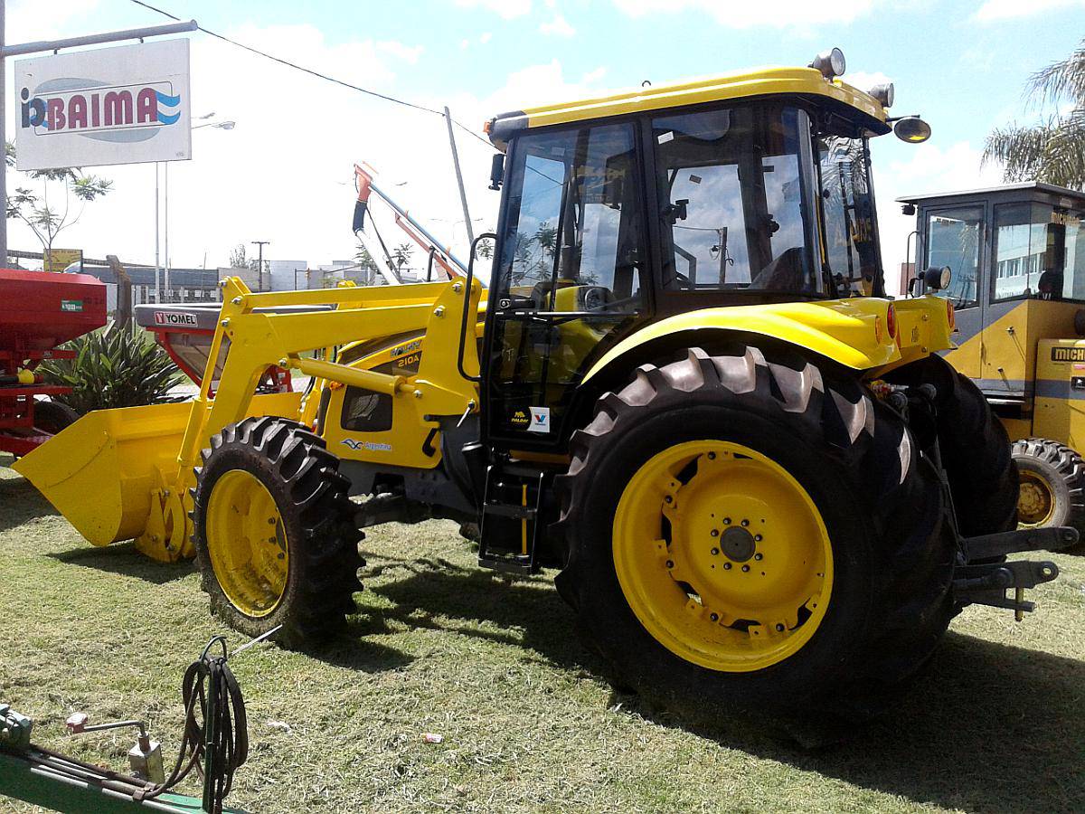 Tractor Pauny 210a de 110 HP con Pala - Año: 2020 - Agroads