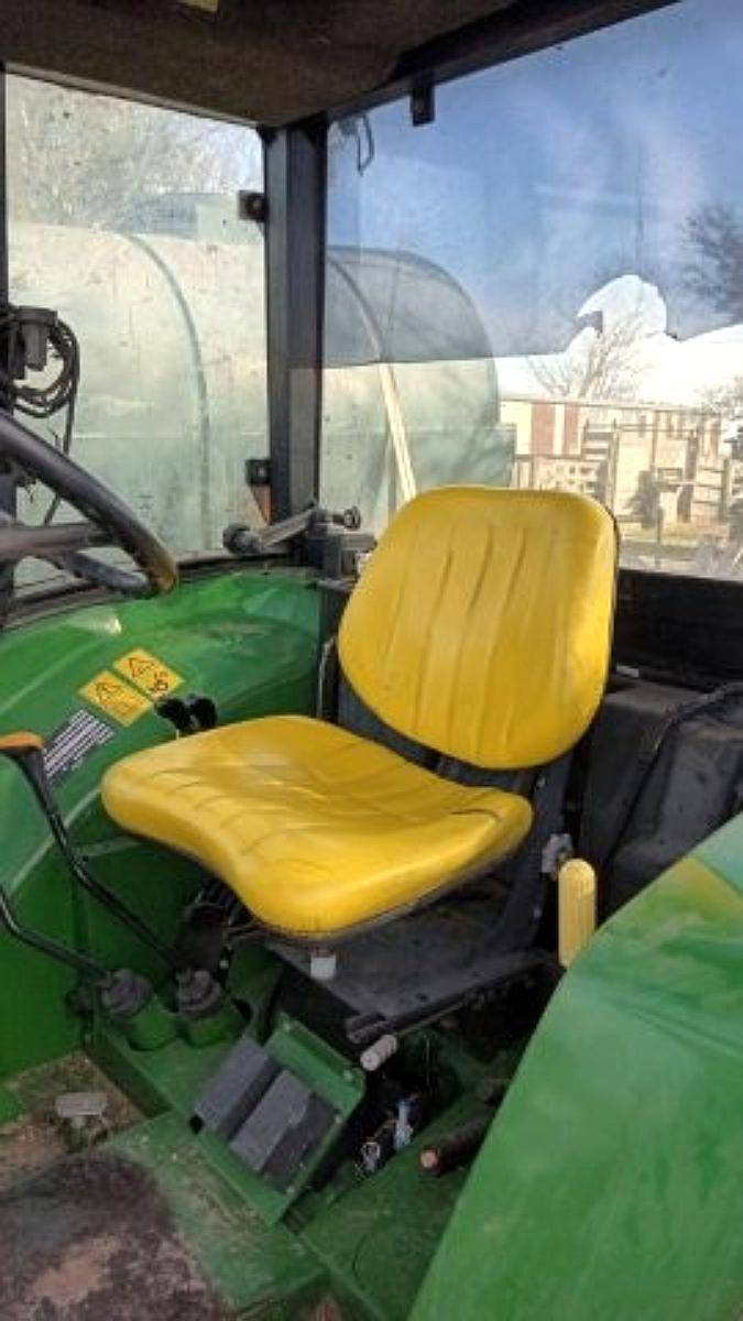 Tractor John Deere 5725 Mod. 2012 - Año: 2012 - u$s 34.200 - Agroads