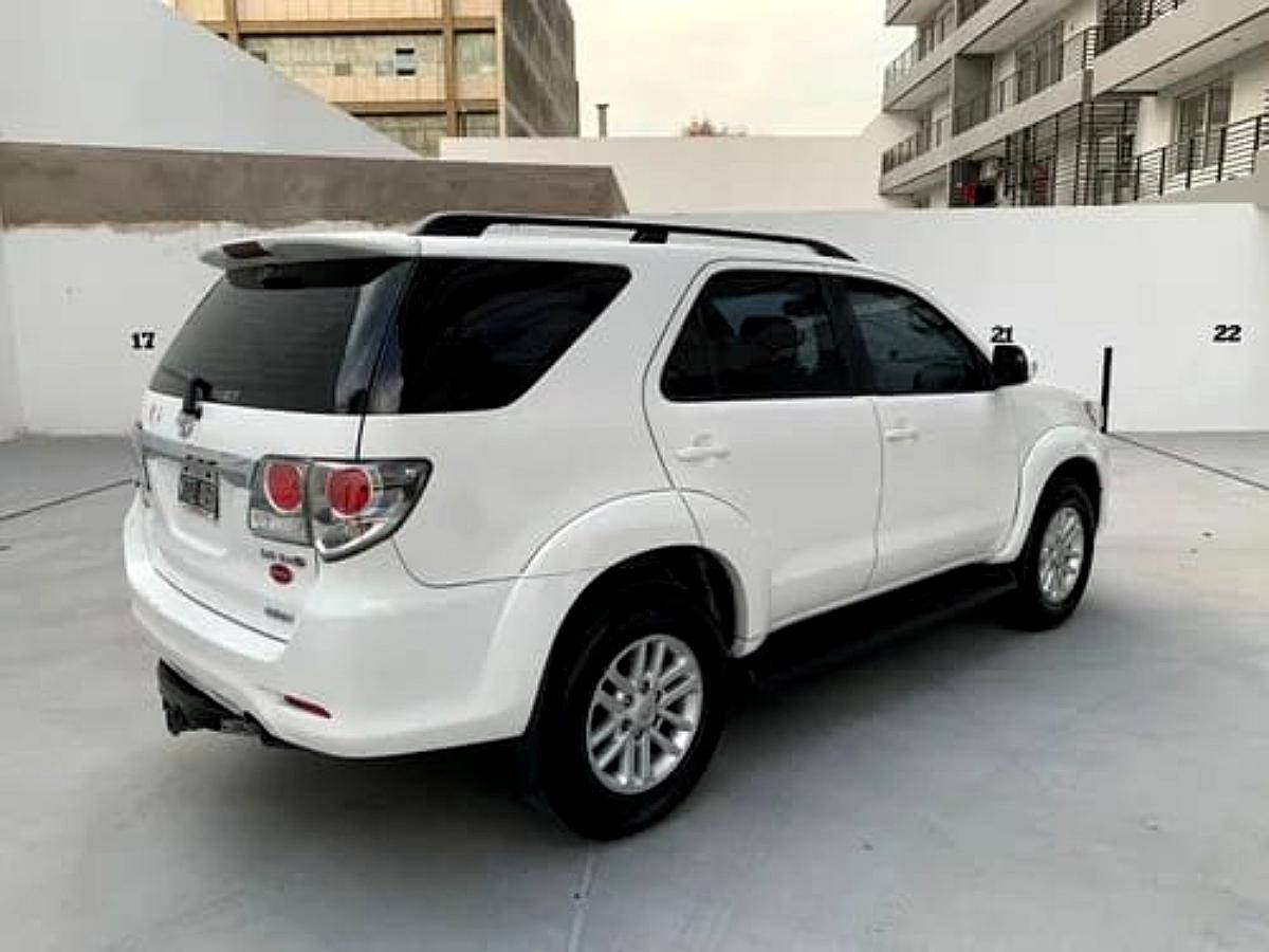 Toyota SW4 4X4 7 Asientos Permuto Financió Titular - Agroads