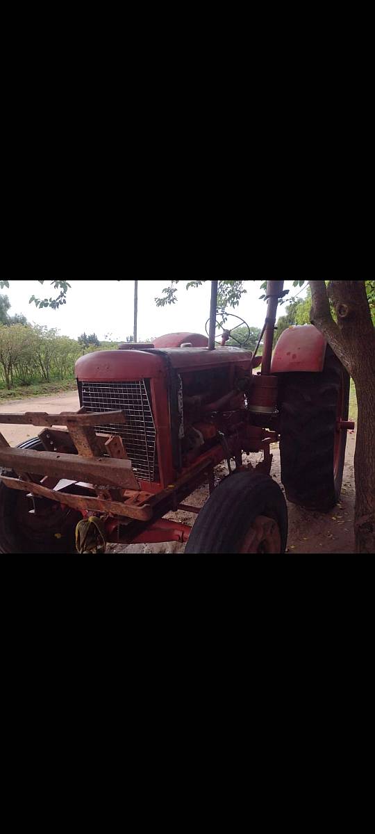 Tractor Hanomag R35 con Levanté 3 Puntos - Año: 1955 - Agroads