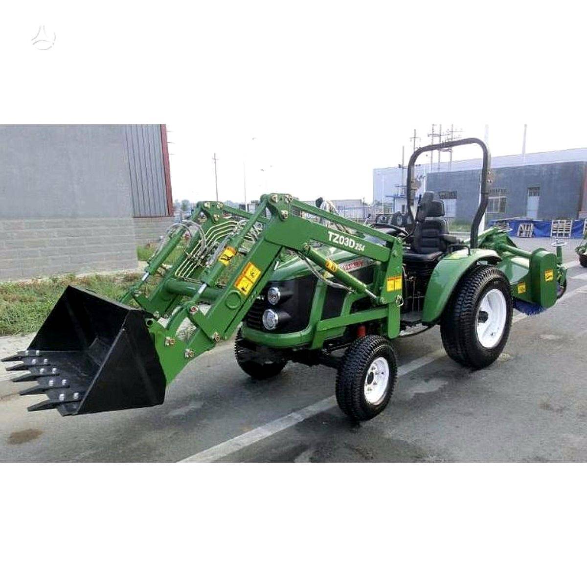 Tractor para Granjas Avicolas con Pala Incluida - Año: 2020 - Agroads