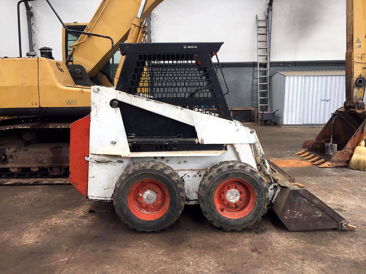 Bobcat 653, año 2000. - Año: 2000 - u$s 16.000 - Agroads