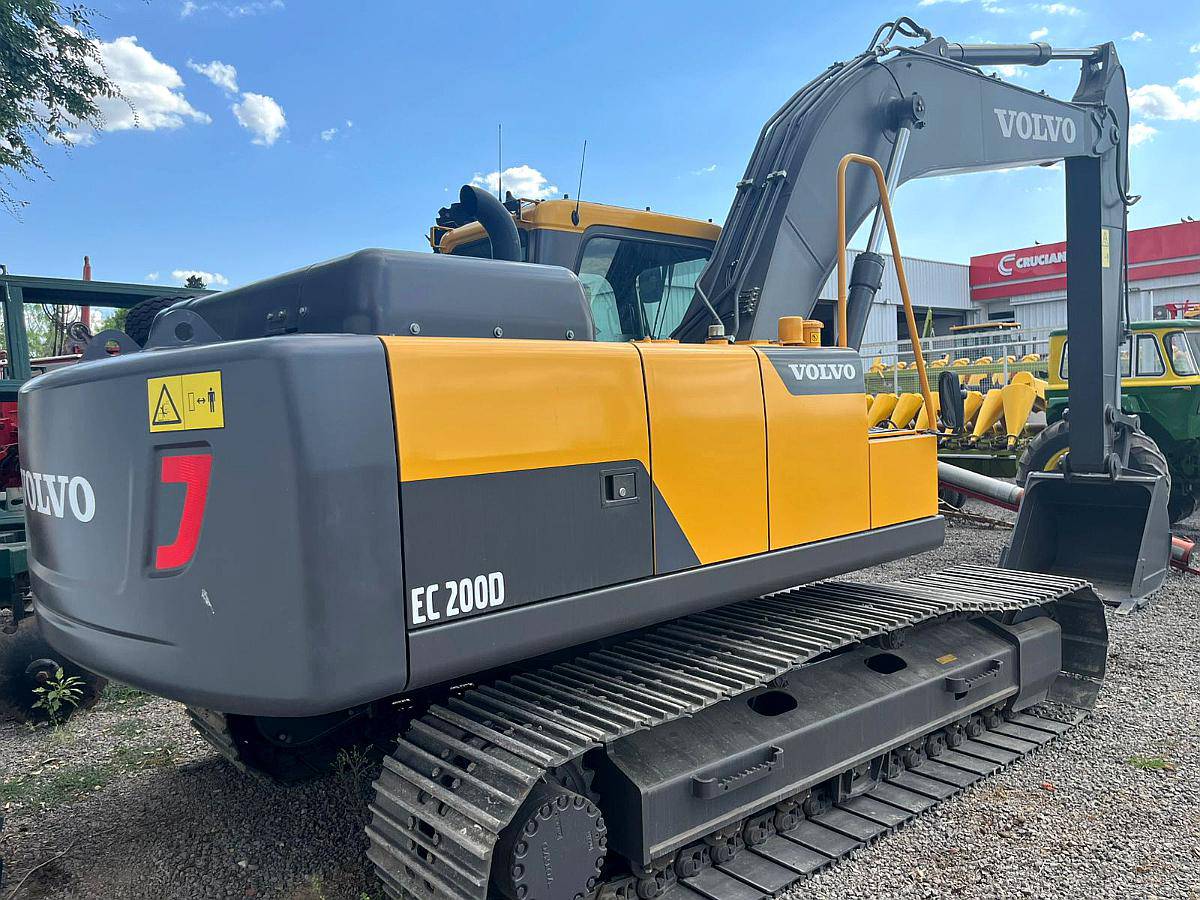 Excavadora Volvo EC 200 D - Año: 2025 - u$s 175.000 - Agroads