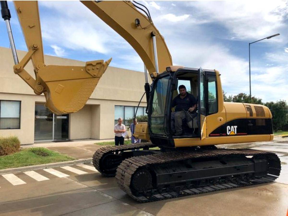 Excavadora CAT 320 C . - Año: 2006 - u$s 90.000 - Agroads