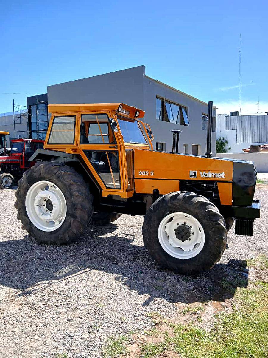 Tractor Valmet 985 con Cabina - Año: 1997 - u$s 38.000 - Agroads