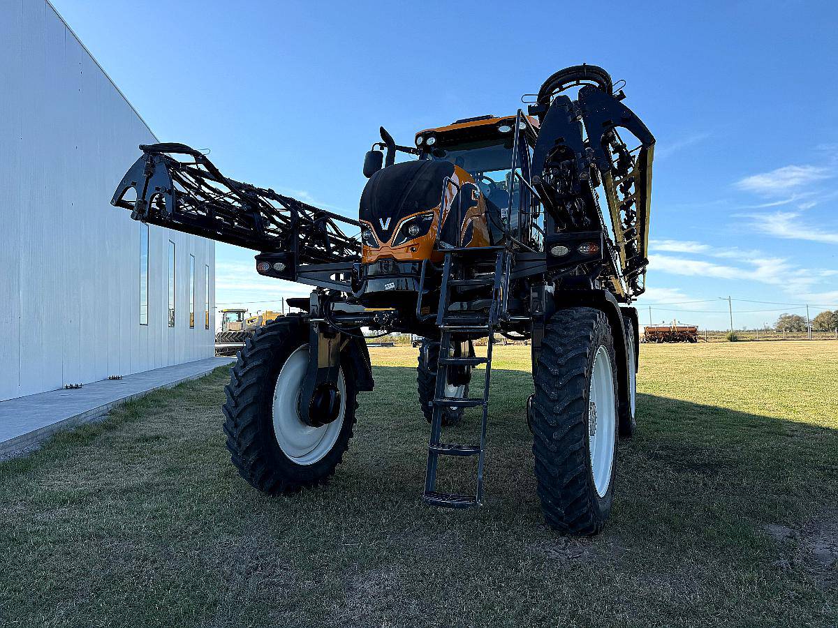 Valtra 535r Piloto y Estación Meteorológica - Año: 2025 - Agroads