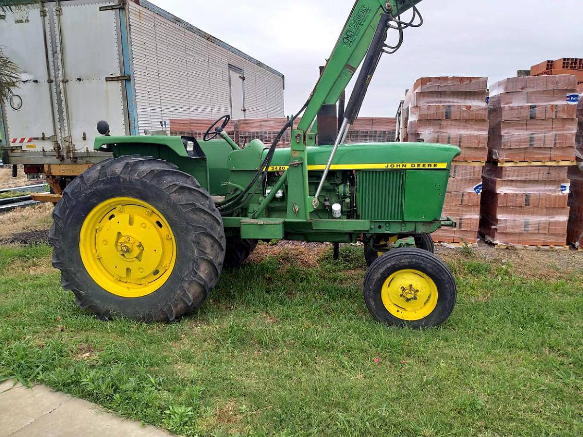 Tractor John Deere 3420 con Pala Frontal - Año: 1995 - Agroads