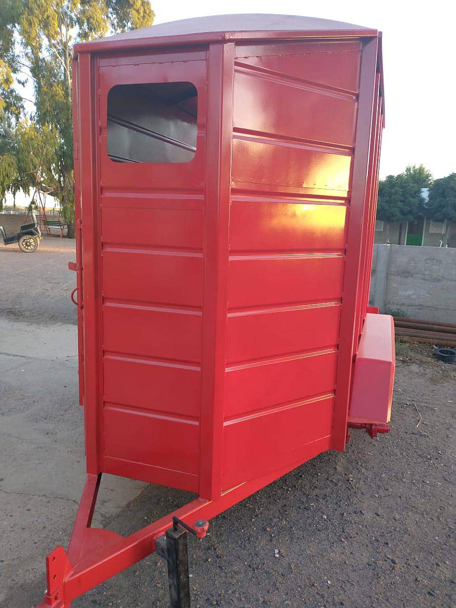 Trailer para Caballos Agrodym ( Colonia Menonita ) - Agroads