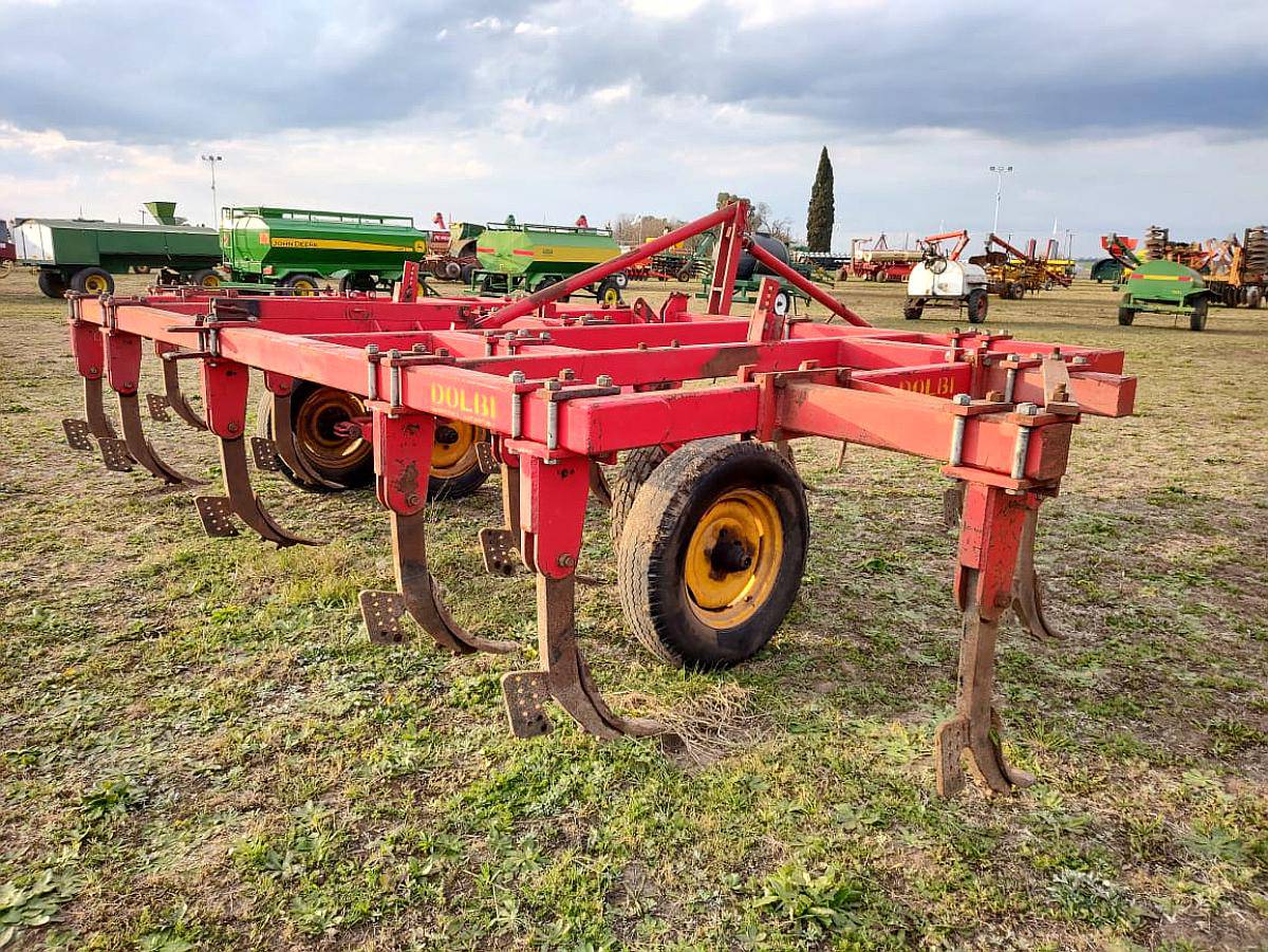 Paratil Dolbi de 17 Timones con Rodado Balancín - $ 880.000 - Agroads