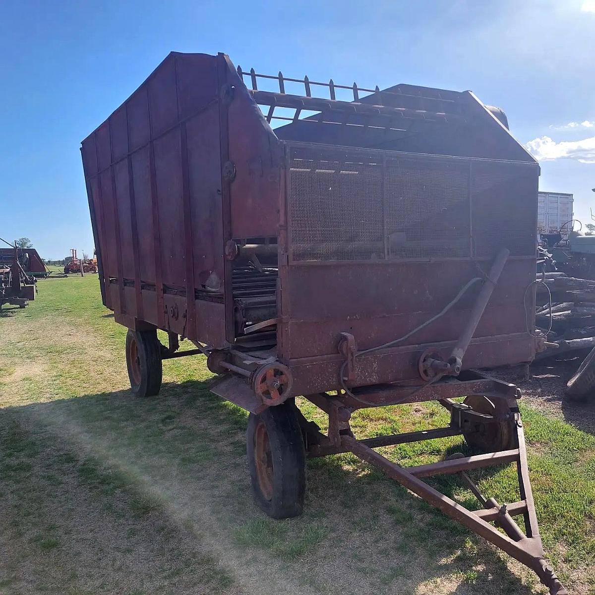 Acoplado Carro Forrajero Mainero B 370. a Poner en Marcha - Agroads