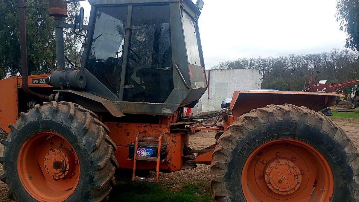 Zanello 4200 con Motor Deutz 160hp. - u$s 22.000 - Agroads