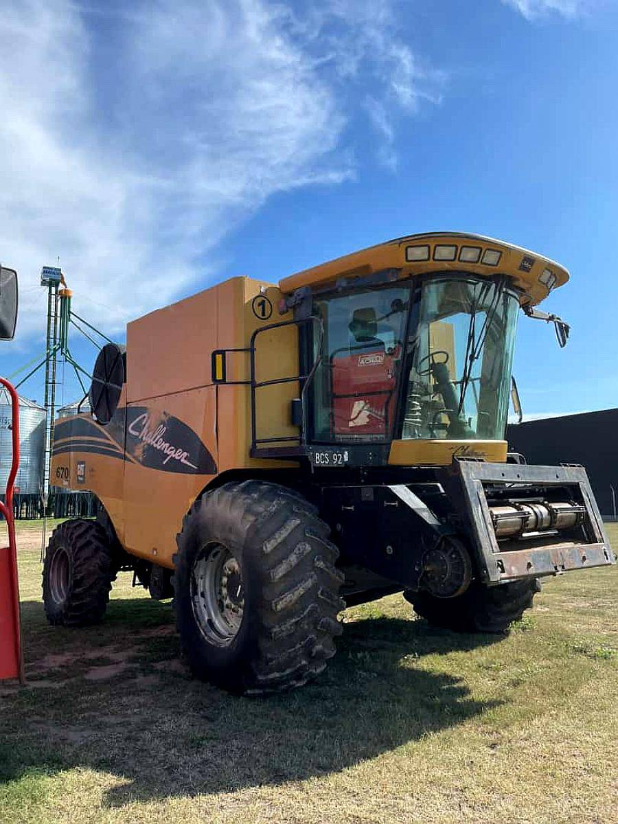 Cosechadora Challenger 670 C - Año: 2007 - u$s 120.000 - Agroads