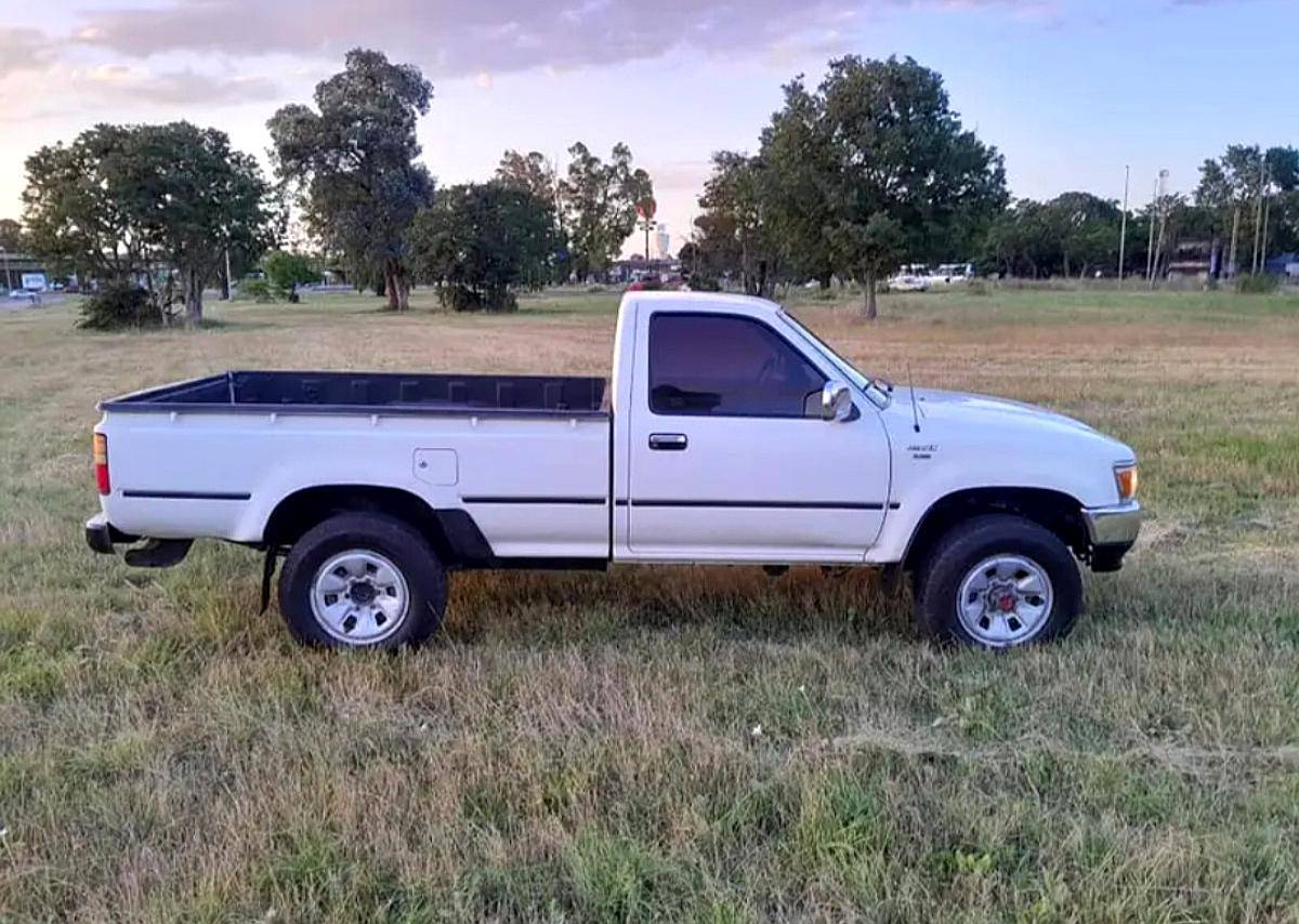 Toyota Hilux Cabina Simple 4X4 Titular Impecable Lista para - Agroads