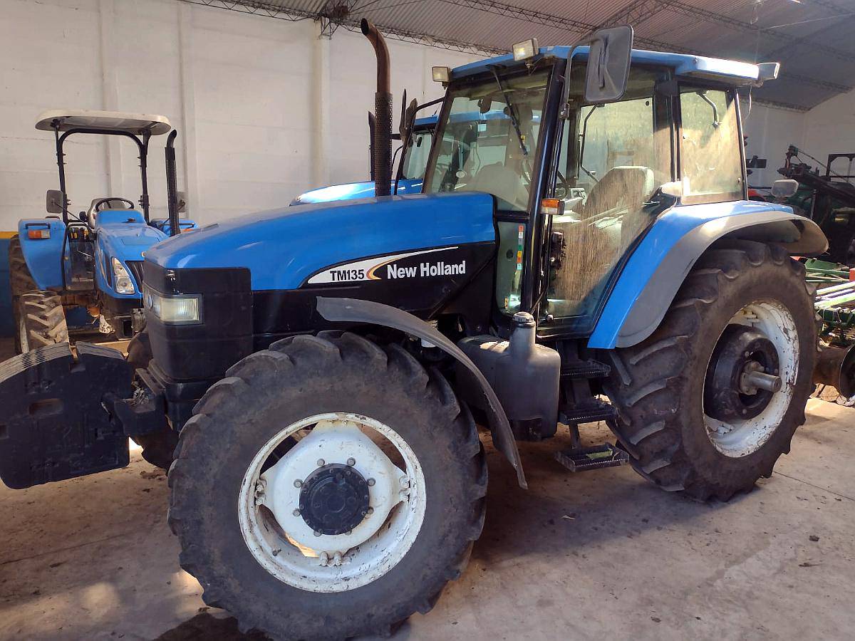 Tractor New Holland TM135 - Año: 2003 - Agroads