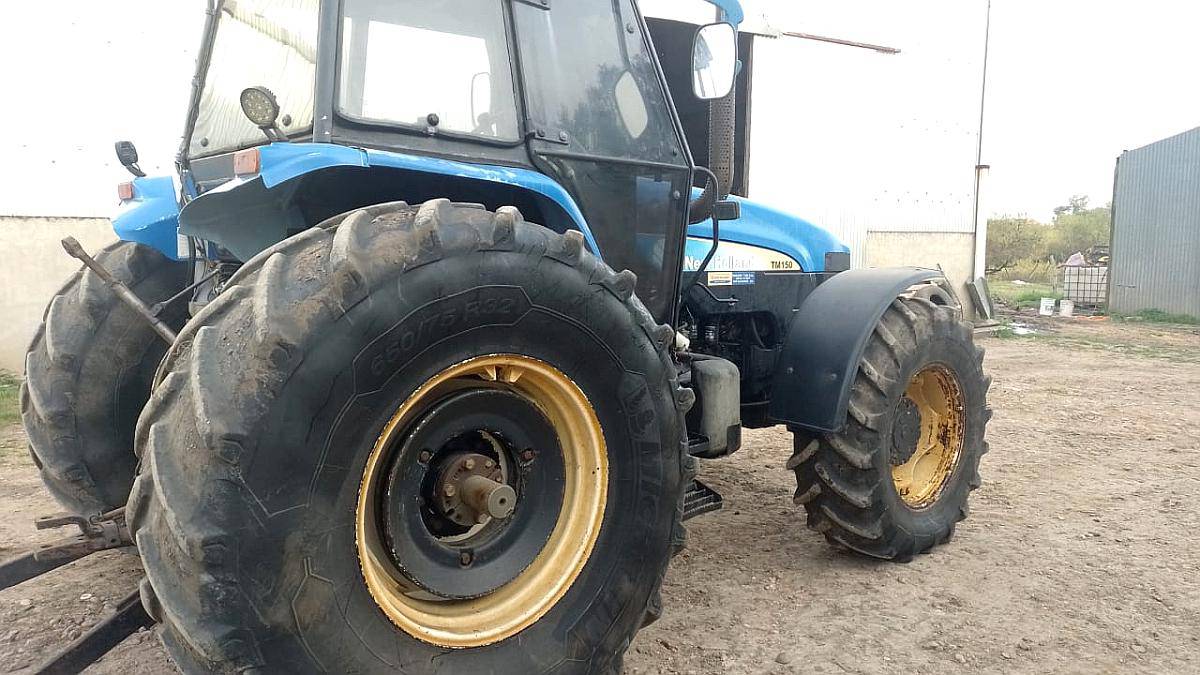 Tractor NH TM150 año 2008, Tres Punto con 13.000hs - Agroads