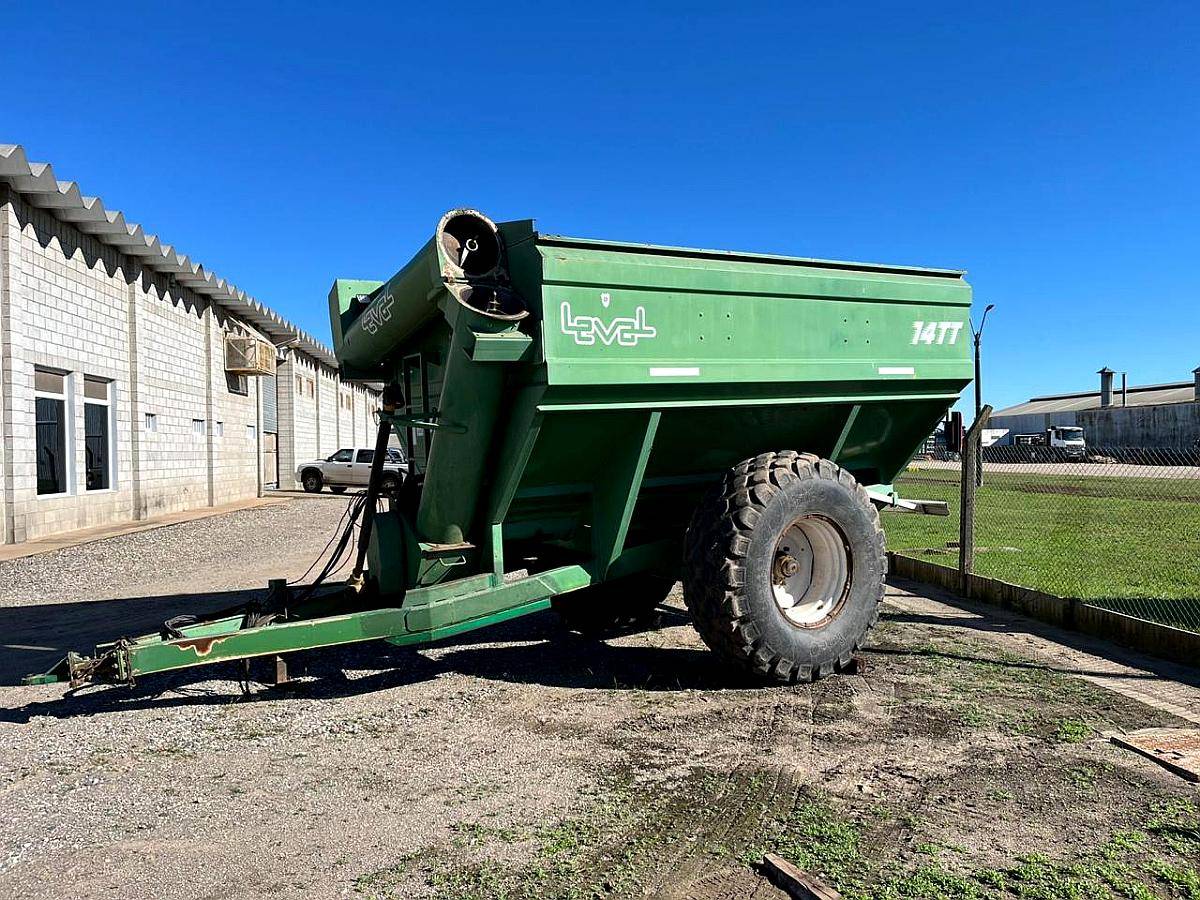 Tolva Leval 14 TN con Balanza - $ 17.000.000 - Agroads