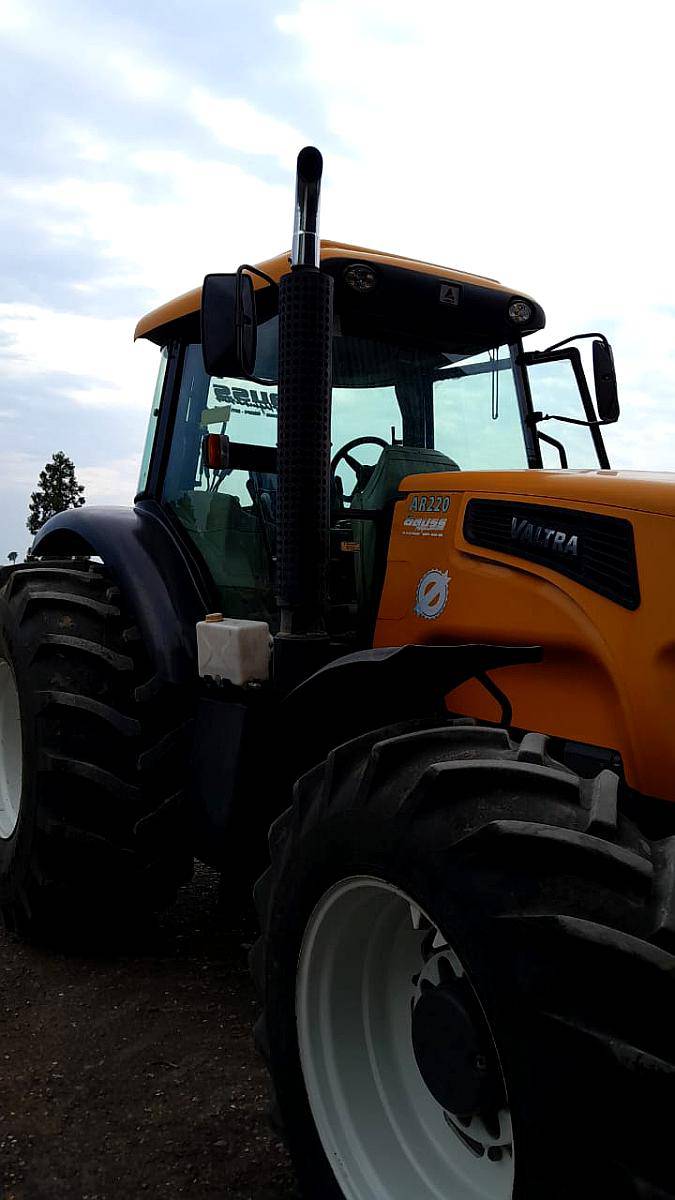 Valtra AR 220 año 2016 - Año: 2016 - u$s 125.000 - Agroads