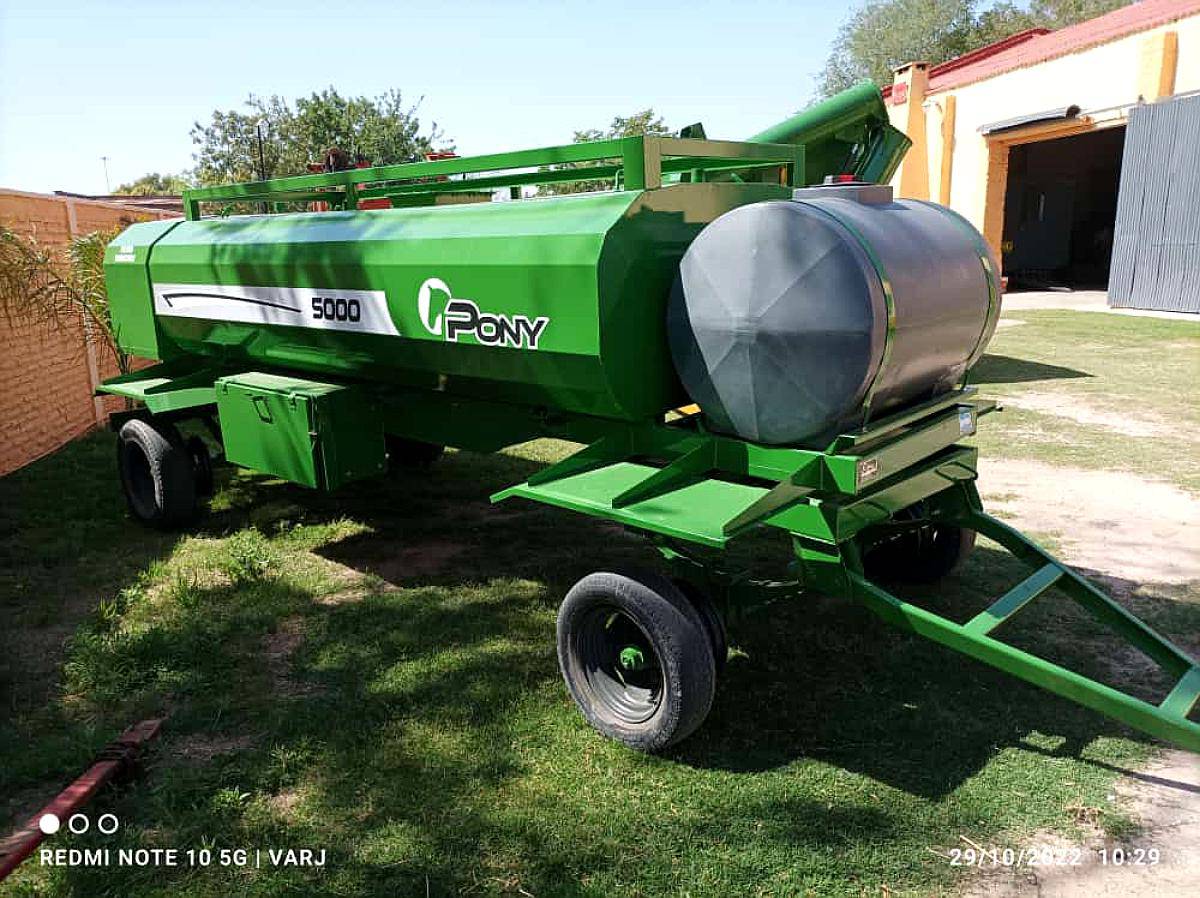 Cisterna de 5000 Combinada Baúles y Tanque de Agua. Duales - Agroads