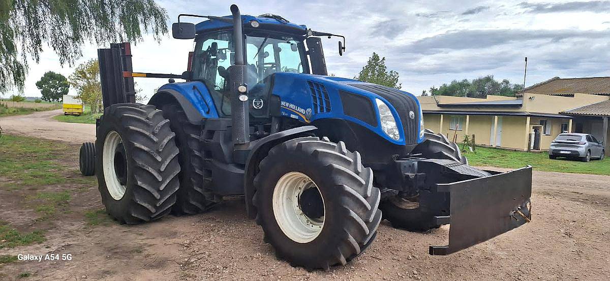 Tractor New Holland T8 320 - Año: 2019 - u$s 240.000 - Agroads