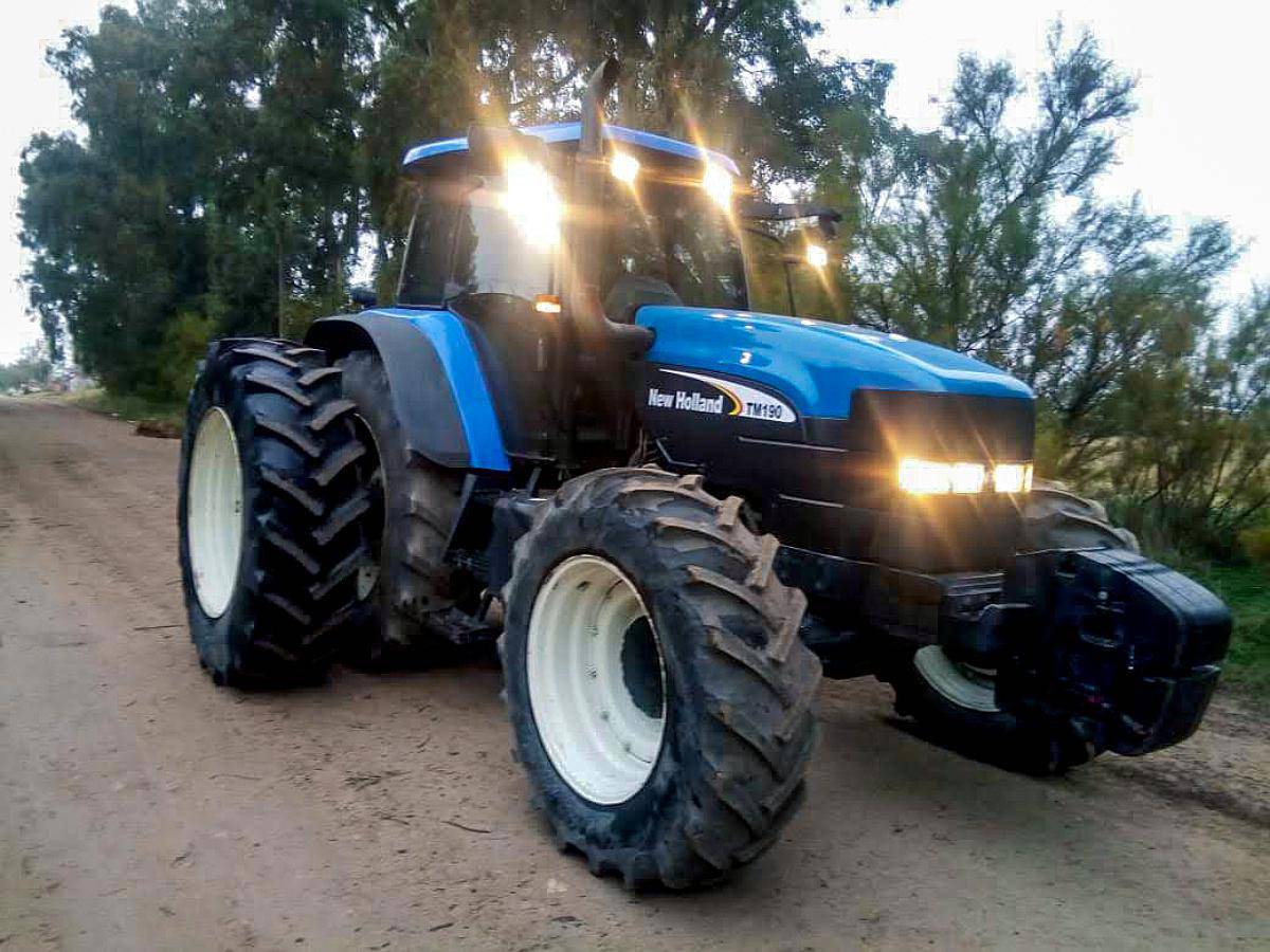 Tractor New Holland TM 190 2004 - 190 HP - Duales - Agroads