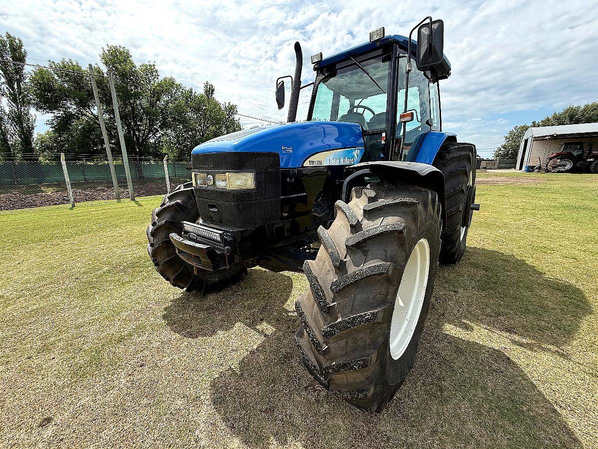 New Holland TM135 Exitus - Año: 2007 - Agroads