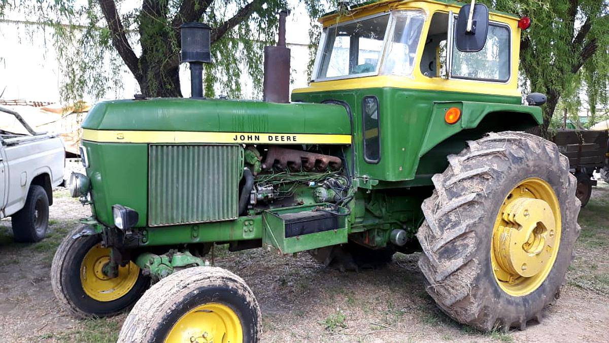 Tractor John Deere 3530 - Agroads