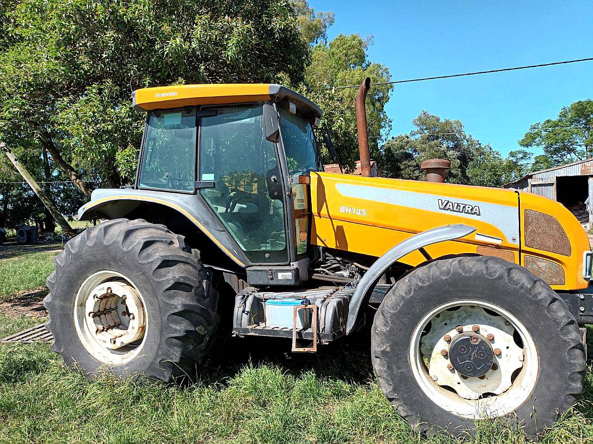 Valtra BM 145 año 2007 con 7000 Hs - Año: 2007 - u$s 54.000 - Agroads