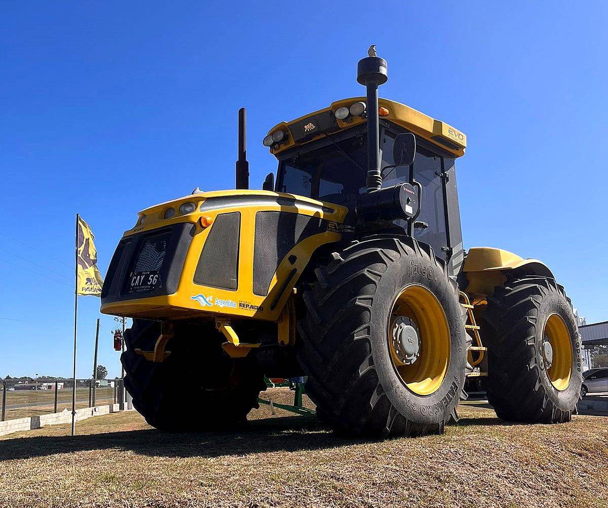 Tractor Pauny P-trac 180 23.1x30 CC - Año: 2015 - Agroads