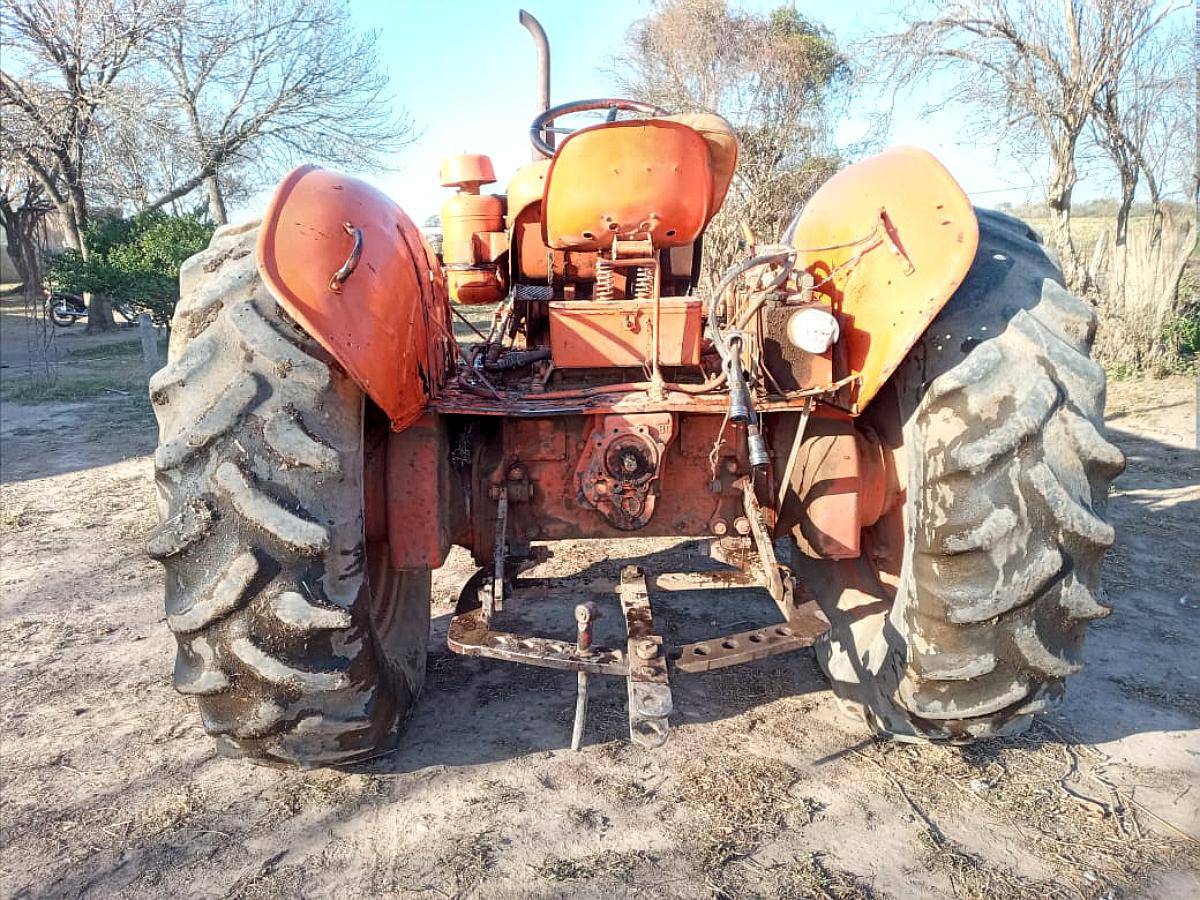 Tractor Fiat 60 muy Lindo - Año: 1973 - $ 830.000 - Agroads