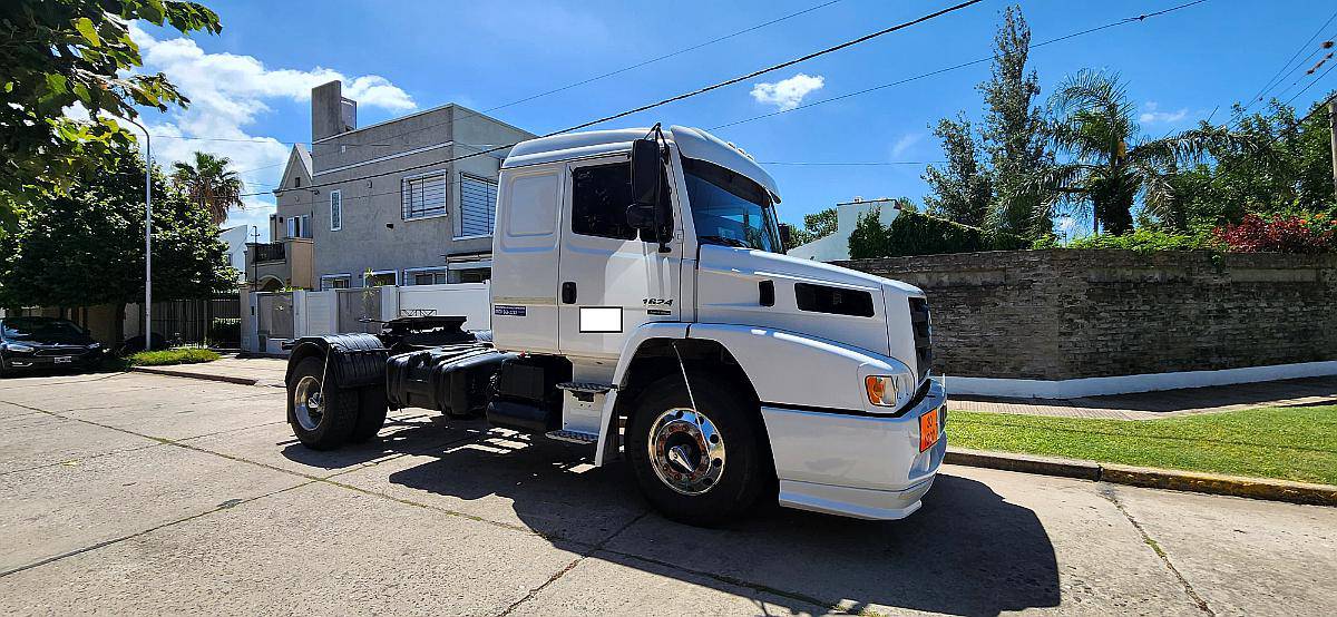Mercedes Benz 1624 Realmente Impecable - Año: 2015 - Agroads