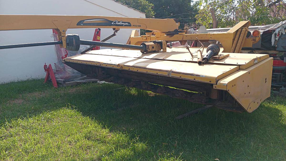 Segadora e Challenger PTD 15 - 4,60 Metros de Ancho de Corte - Agroads
