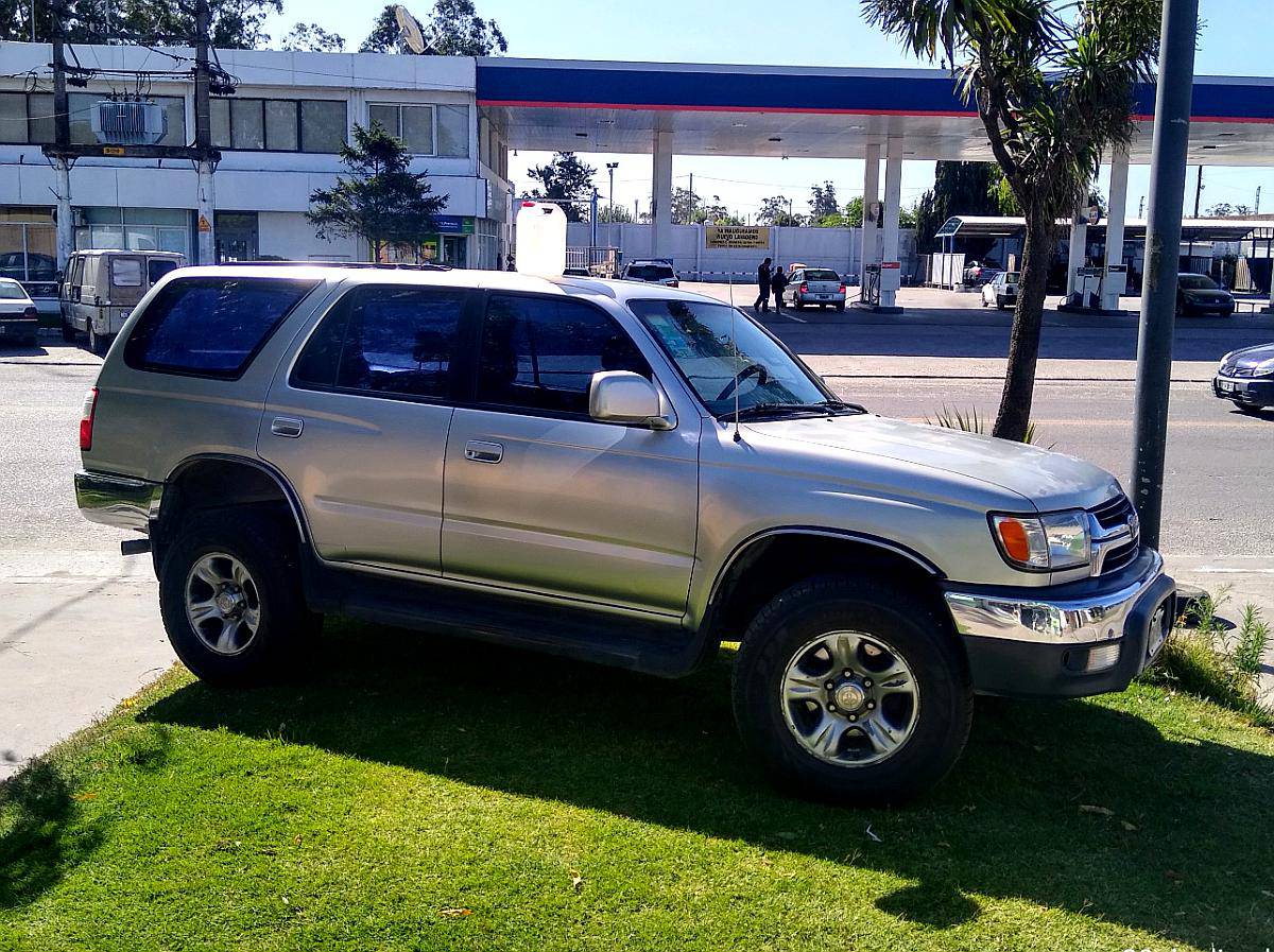 Toyota SW4 3.0 2002. - Año: 2002 - u$s 12.500 - Agroads