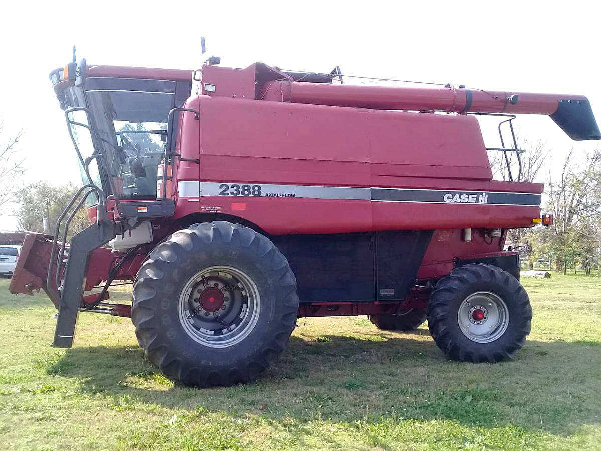 Cosechadora Case 2188 (año 2001) en Galvez - STA FÉ - Agroads