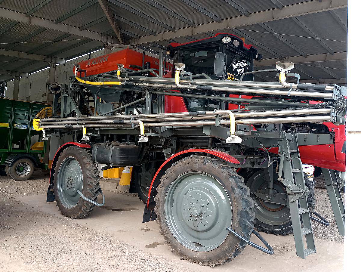 Fertilizadora Autopropulsada Ombu Altina - Año: 2021 - Agroads