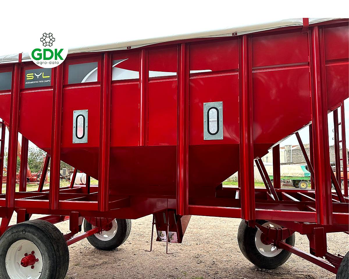 Tolva Semillera y Fertilizante C/ Chimango y Divisorio 14tn - Agroads