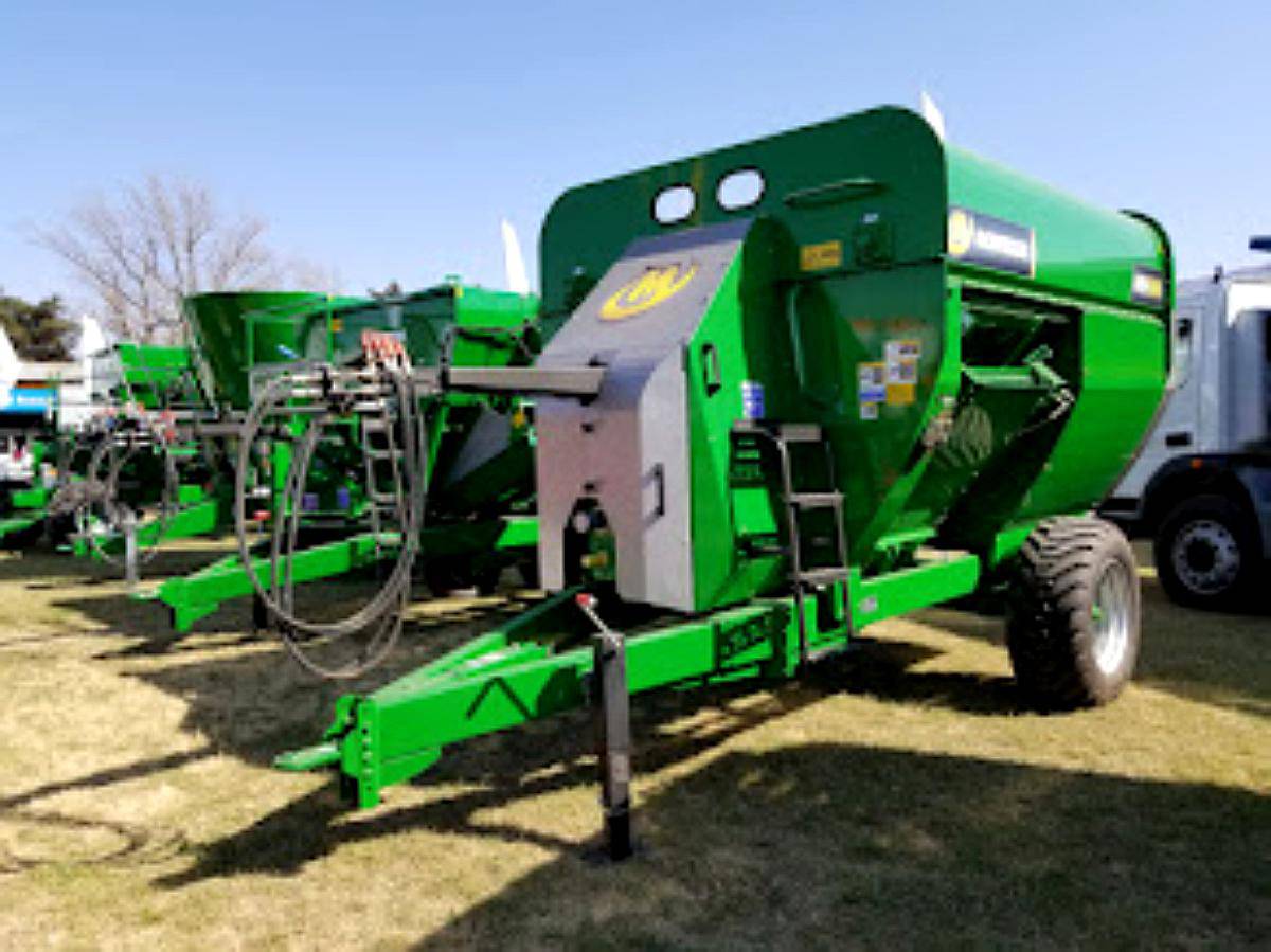 Gran Promoxión Mixer Horizontal Montecor 8 M3 con Reductor - Agroads