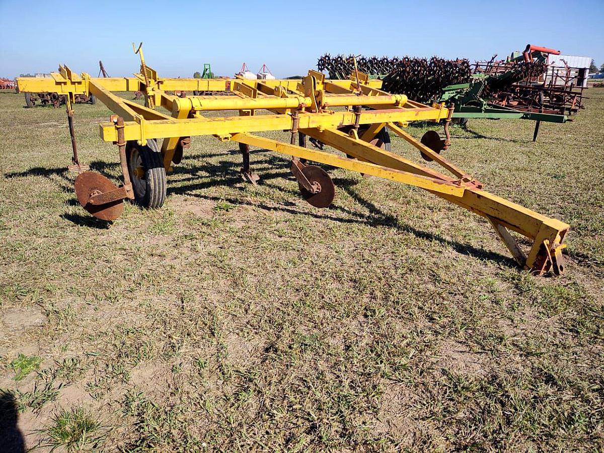 Paratil Descompactador de 6 Timones Rectos - Agroads