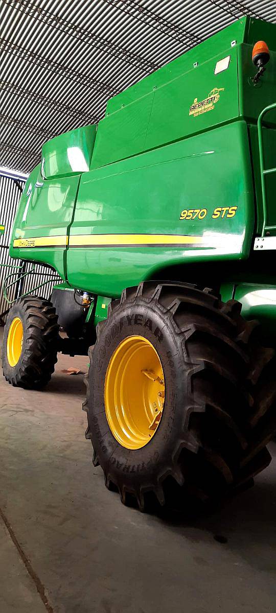 John Deere 9570 STS año 2010 - Año: 2010 - u$s 160.000 - Agroads