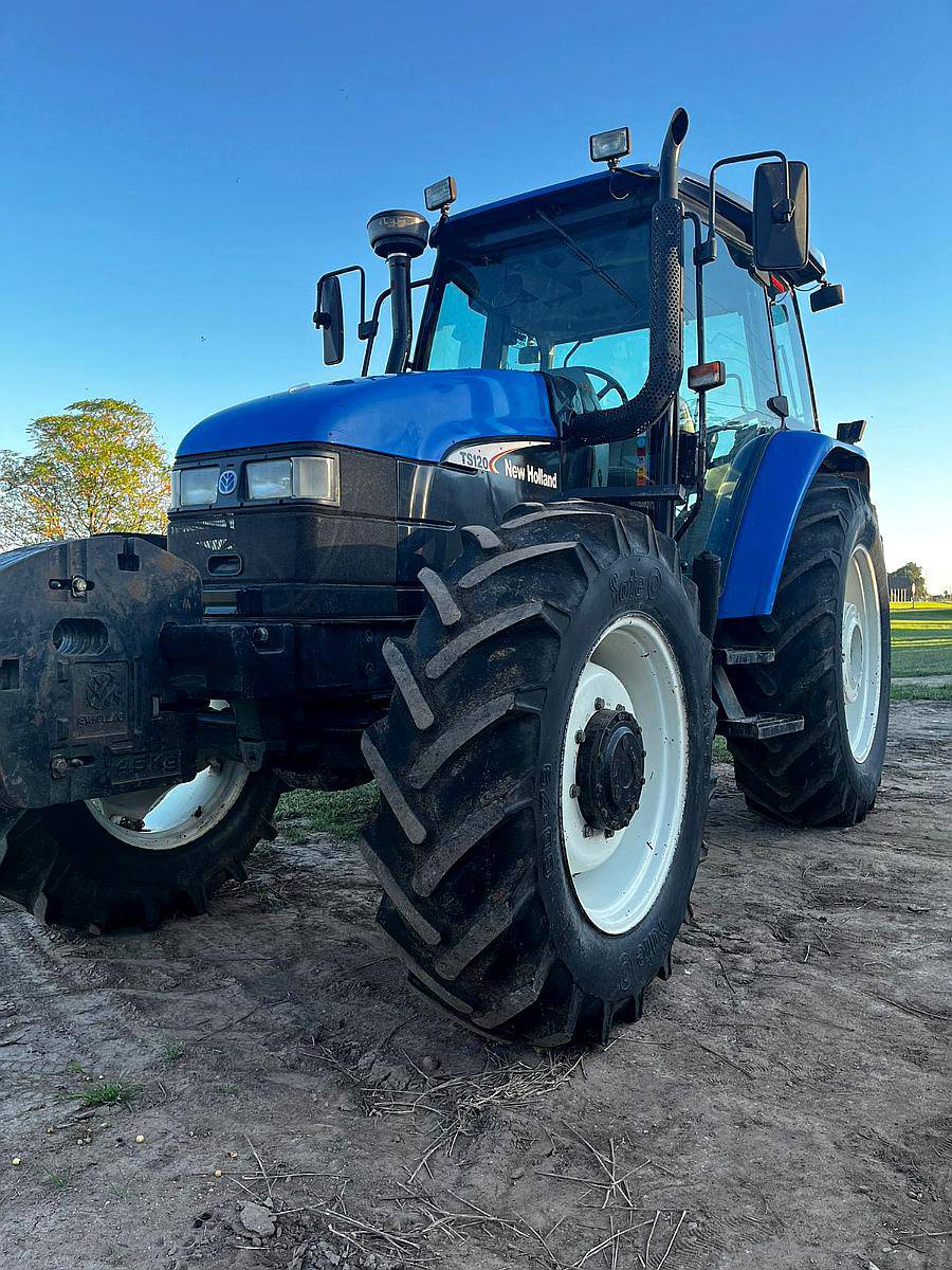 New Holland TS120/4 Cabinado, 8700 HS, Mod 2004 - Año: 2004 - Agroads